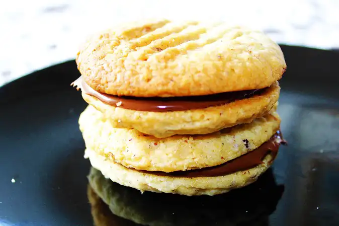 Nutella Hazelnut Shortbread Recipe | Nutella Recipes | Uncut Recipes